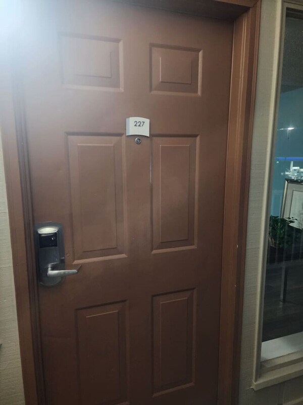 Boutique Room With Kitchen -Naval Suites -227 - Port Orchard, WA