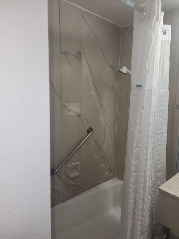 Boutique Room With Kitchen -Naval Suites -230 - Bremerton, WA