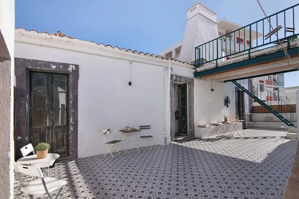 Chambre 'Quarto 7' Avec Terrasse Partagée, Wi-fi Et Climatisation - Faro