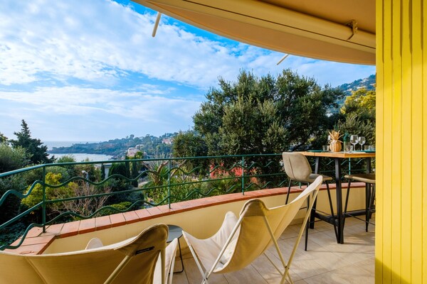 Mediterranean Escape Between The Sea And The Esterel Mountains - Agay