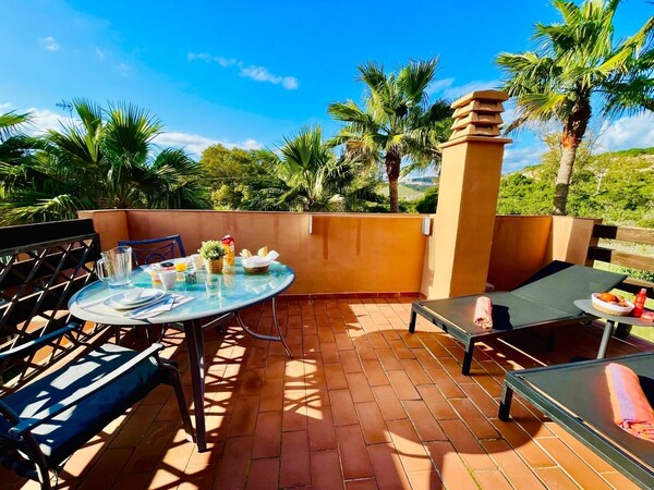 Impresionante áTico Dúplex A 300m De La Playa, Renovated Duplex Penthouse 300m From The Beach - Casares