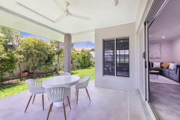 Zenhouse Harmony: Modern Home ~ Near Cdu/hospital - Darwin