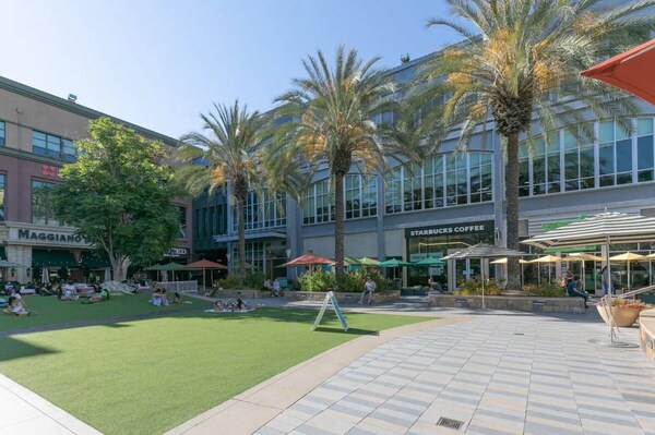 Stylish 2br Near Santana Row  Walk To Dining & Shops - Cupertino, CA
