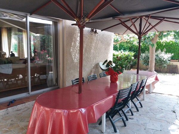 Architect-designed House For Rent In Canet-en-roussillon, 10-minute Walk From The Beach - Perpignan