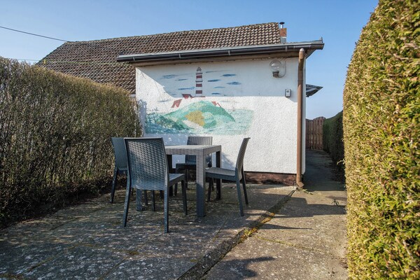Ferienhaus 'Am Darß - Leuchtturm' Mit Privater Terrasse, Privatem Garten Und Wi-fi - Prerow