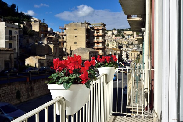 La Casetta Bianca (Accogliente Casetta Singola Al Centro) - Modica