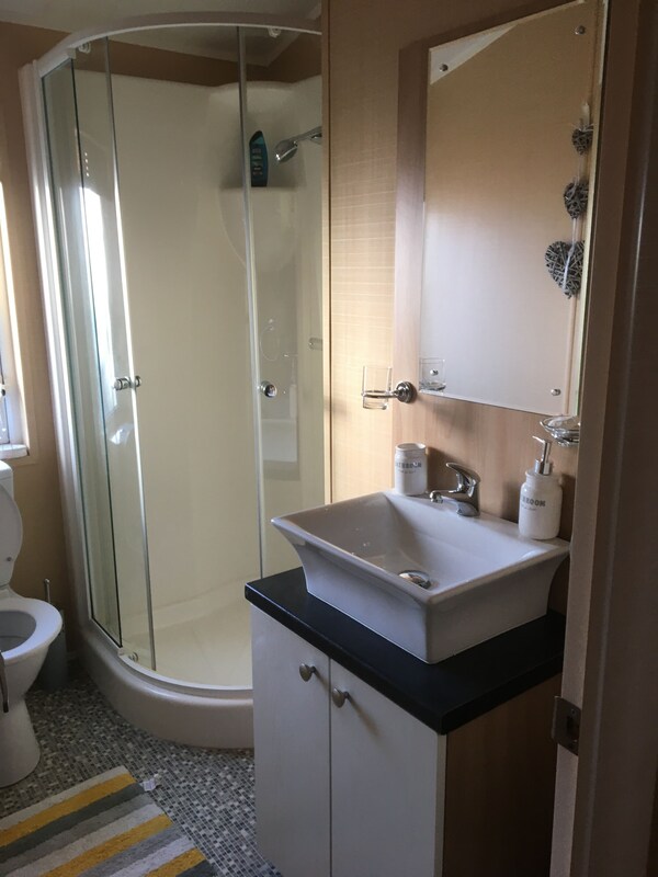 Cosy Lodge Sleeps 6 Near Bear And Forests - 
