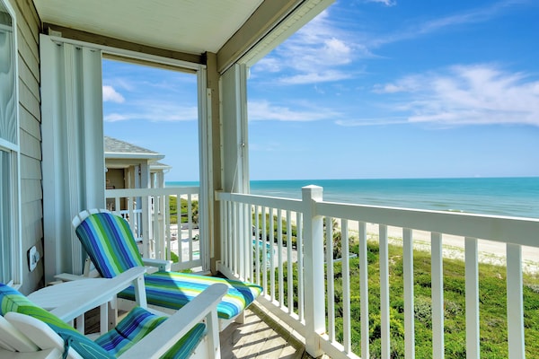 Ocean Club 3 Bedroom Top Floor End Unit With Beautiful Views - Emerald Isle, NC