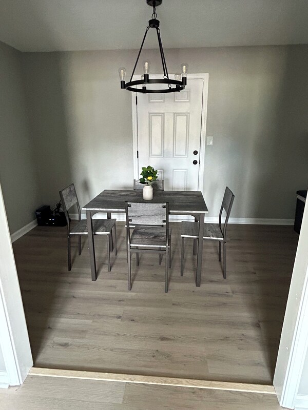 Cozy Coastal Retreat - 3br Townhome In Pensacola - Near Beaches & Downtown - Pensacola