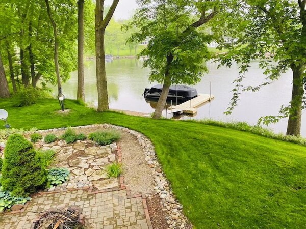 Wright On The Water | Riverfront | One-of-a-kind - Benton Harbor, MI