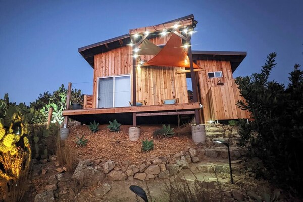 Loft Cabin-night Cinema+hot Soaking Tub+views! - Spring Valley, CA