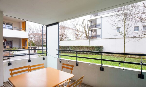 New! The 18: Secure & Quiet 2-bed Apt, Terrace, Parking, City Center, Near River - Toulouse
