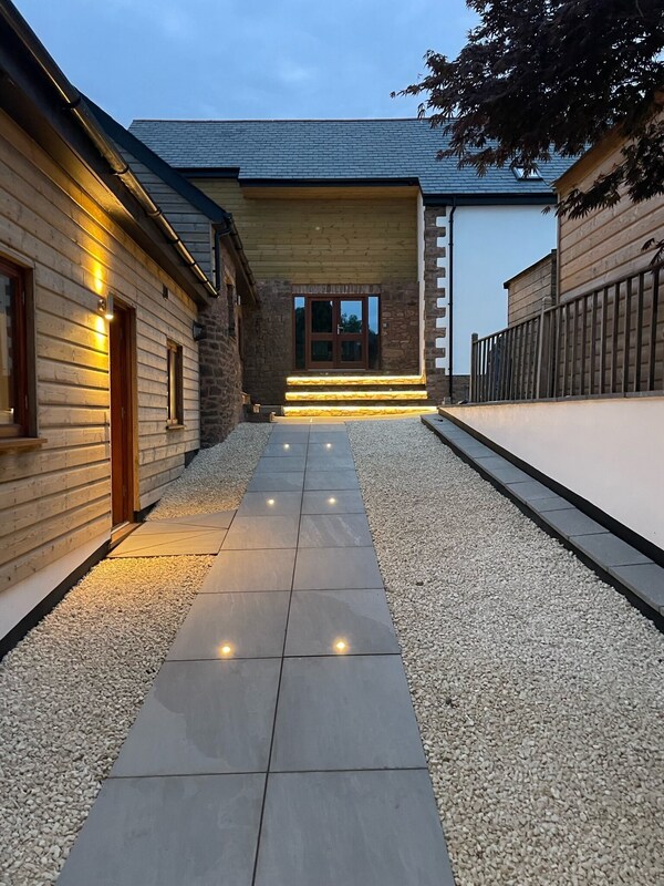 Beautiful Cosy Barn Conversion In Mid Devon - North Devon