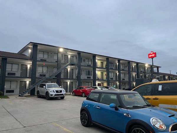 Ideal Room For Families Or Groups Near Alamo Cozy And Affordable Stays - Universal City, TX