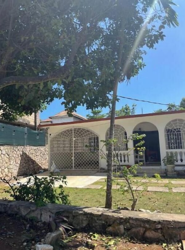 Hermitage Haven - Negril