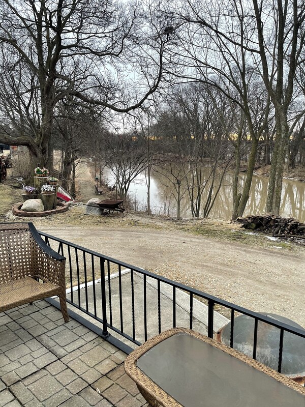 Cozy Cabin,master And Loft W2 Twin Beds Atop The Scenic Portage,deckand Fire Pit - Lake Erie, PA