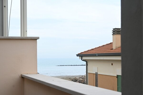 Se140  Senigallia, Two-room Apartment On The Mameli Seafront - Senigallia