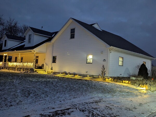 The Robins Nest Near Frankenmuth Is Spacious Basement Apartment. - Montrose, MI