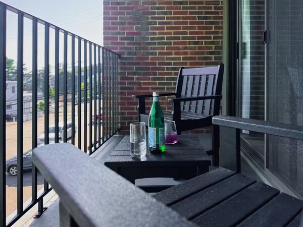 Stunning Design ~ Fireplace ~ Custom Desk ~ Balcony - Beverly, MA