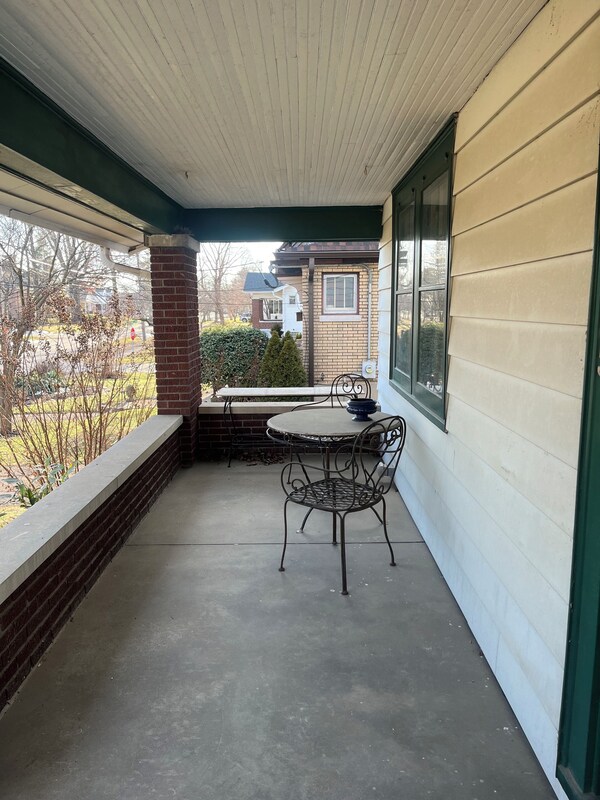 Cozy Home In St. Matthews, 2 Bedrooms, 2 Bathrooms - Murray Hill, KY