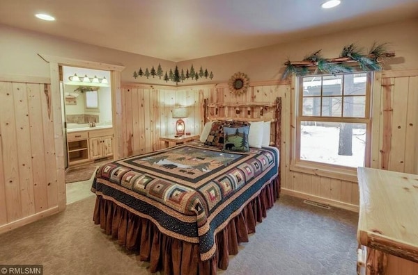 Lakefront Home On The Whitefish Chain - Outdoor Pool, Pickleball Courts And More - Minnesota