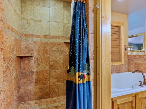 Lakeview Home With Dock On The Whitefish Chain, Outdoor Pool, Pickleball & More - Crosslake, MN