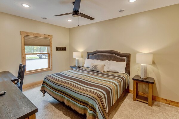 Lakeview Home With Dock On The Whitefish Chain, Outdoor Pool, Pickleball & More - Minnesota
