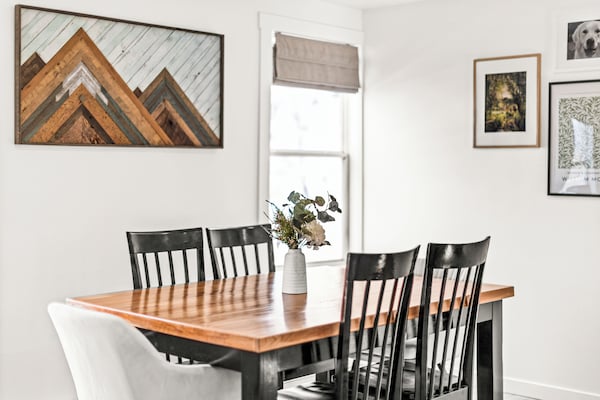 The Harlow House- Beautifully Renovated Home Near Duluth - Duluth, MN