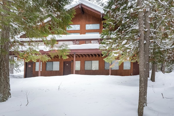 New! Lake Access, Pools/hot Tub & Ski Area Proximity - Montana