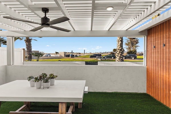 New! 1 Bd/1 Ba Beach Front Bungalow - San Diego, CA
