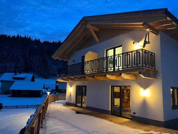 Beautiful Chalet Near The Nassfeld Skiing Area - Weissensee