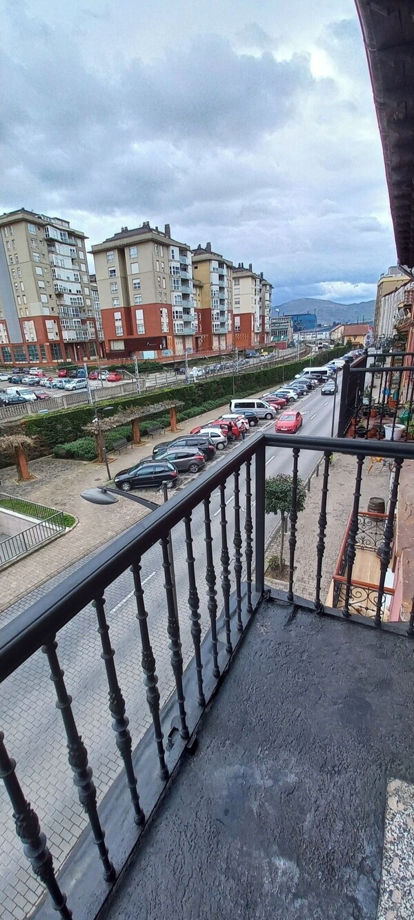 Spacious Apartment With Terrace In Maliaño - Santa Cruz de Bezana