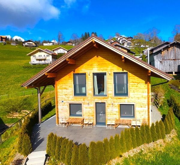 Swisshut Modern Chalet With Spa - Chalet Beunden - Interlaken