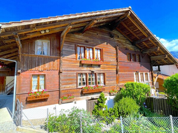 Swisshut Stunning Views Alps & Lake - Apart. Erli Down - Merligen