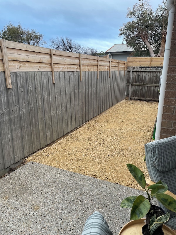 Stylish 3-bed Hideaway Modern Comfort In A Quiet Setting Near City & Coast - Warrnambool
