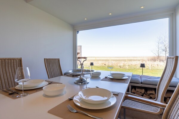 "Enjoy Relaxing Days At Reethus 8 Grad Ost Near The Coast!" - Westerhever