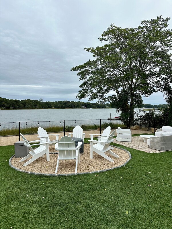 Sag Harbor Water View W Dock - Sag Harbor, NY