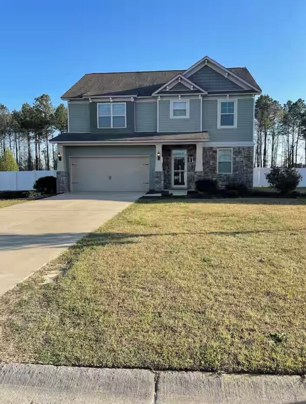 Charming 4-bedroom House With Wifi Near Shaw Airforce And Downtown Sumter - Sumter, SC