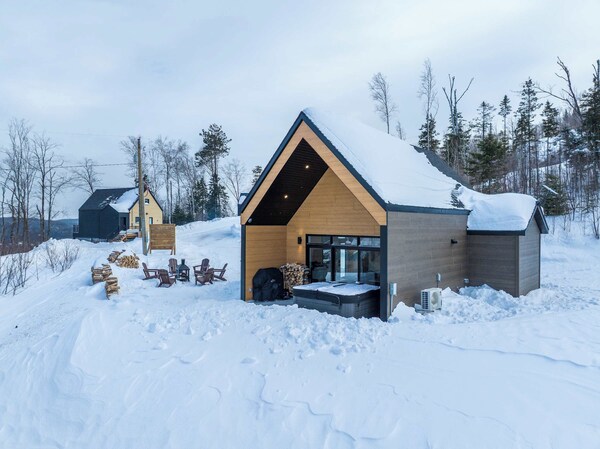 Chalet Oslö42 | Spa And Mountain - Quebec