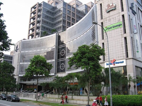 Spacious 3 Br @ Clarke Quay, 3 Mins Stroll To Mrt - Newton