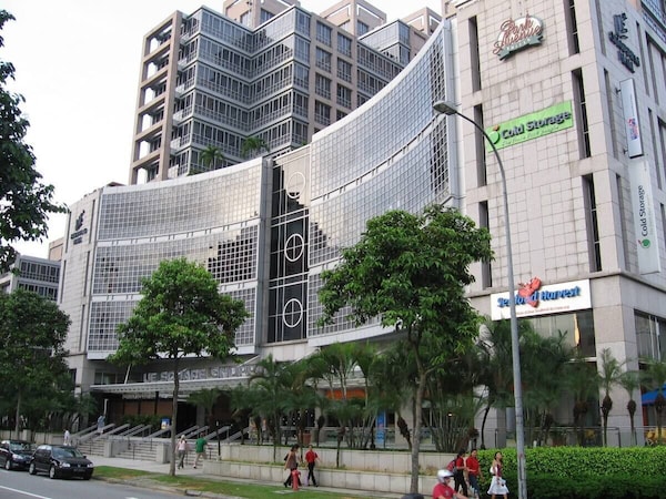 Spacious 3 Br @ Clarke Quay, 3 Mins Stroll To Mrt - Tampines