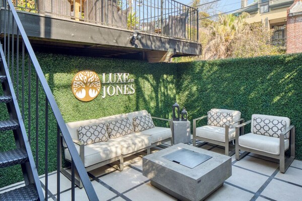 Luxury Collection On Whimsical Jones Street W/ Parking By Lucky Savannah - Savannah