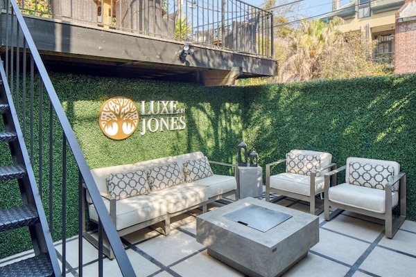 Luxury Collection On Whimsical Jones Street W/ Parking By Lucky Savannah - Savannah
