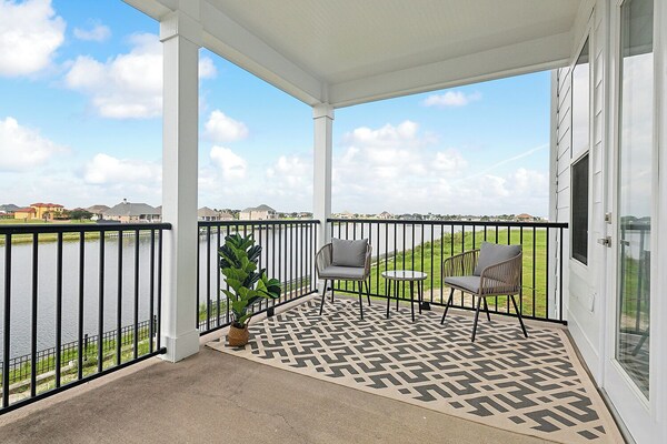 Waterfront 2-bedroom Condo In Slidell - Slidell, LA