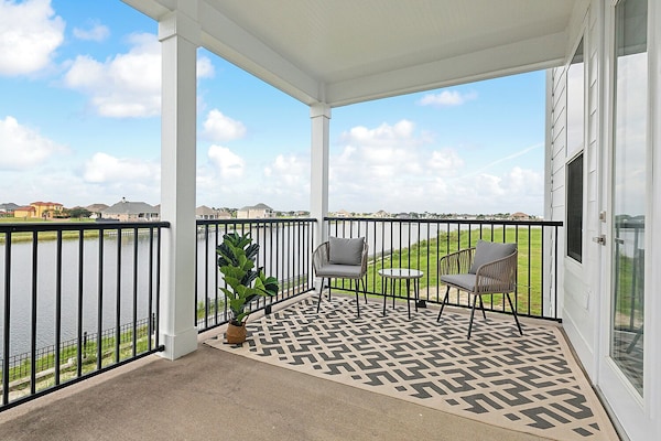 Waterfront 2-bedroom Condo In Slidell - Slidell, LA