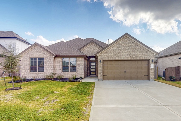 Comfortable, Spacious Home Close To Shopping In A Quiet Neighborhood - League City, TX