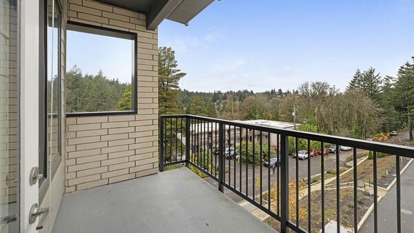 Landing At Marquam Heights - 2 Bedrooms In Southwest Portland - Gladstone, OR