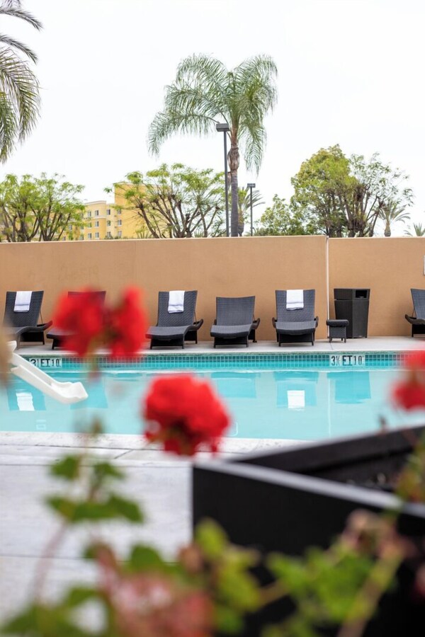 Anaheim Escape Near Disneyland, Knotts & Anaheim Gardenwalk - Pets Are Allowed! - Placentia