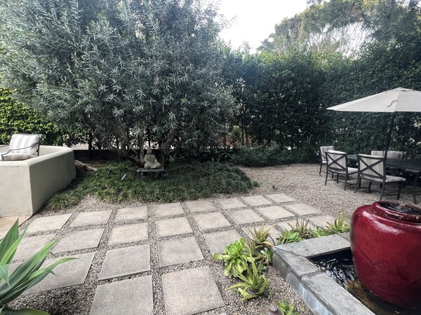 Charming 2-bedroom House With Ac, Wifi In Vibrant West Hollywood - West Hollywood, CA