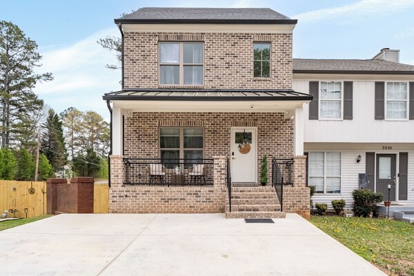 Kennesaw Charm-3 Min To Downtown Kennesaw & Ksu! - Acworth, GA
